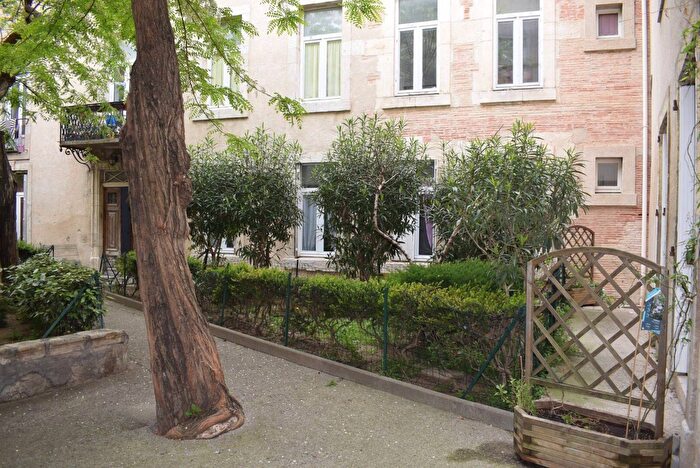 Appartement à louer - Narbonne - 2 pièces - 1 chambre