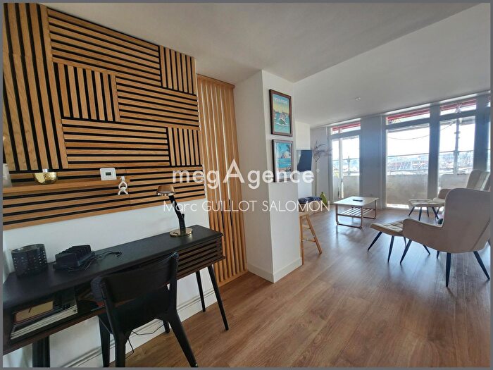 Appartement 3 pièces à vendre - Boulogne-sur-Mer, Saint-Pierre