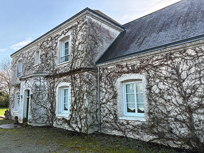 Maison à vendre - Château-Gontier - 9 pièces - 7 chambres