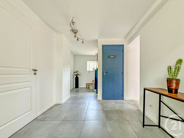 Maison à vendre - Baguer-Morvan - 9 pièces - 5 chambres