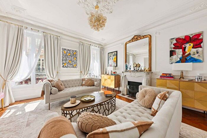 Appartement à louer - Muette Sud, Paris ème arrondissement - 2 pièces - 2 chambres