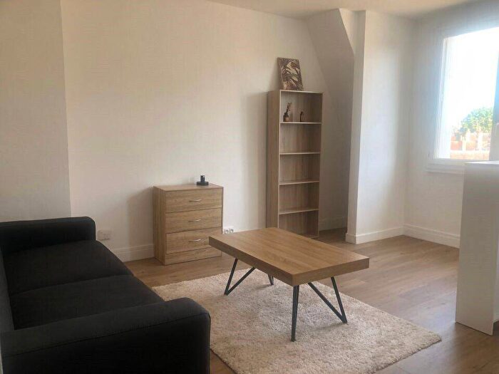 Couronne Centrale, Bourges : Appartement 1 pièce à louer