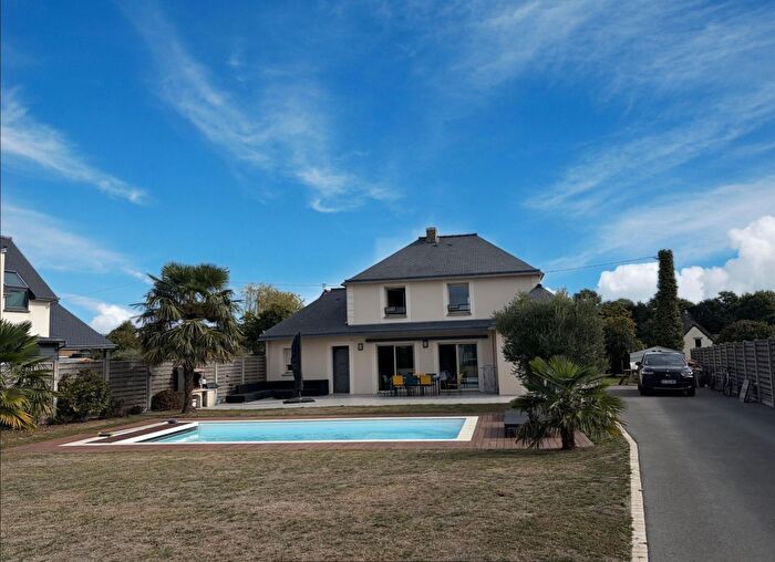 Maison 8 pièces à Dol-de-Bretagne, à vendre