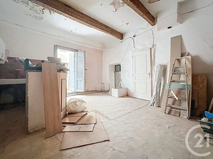 Maisons à vendre et appartements à louer - 1