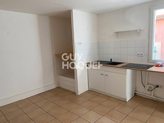 Appartement à louer - La Ville, LIsle-sur-la-Sorgue - 2 pièces - 1 chambre