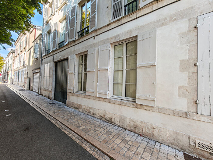 Maison 4 pièces à Orléans, Bannier, République, à vendre