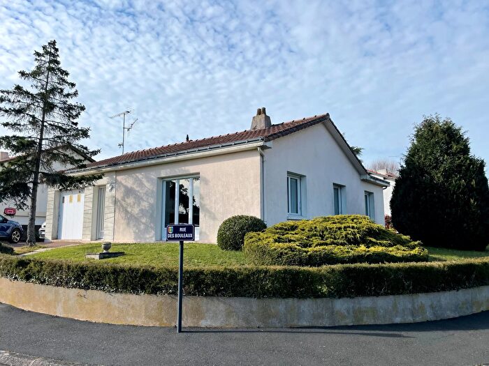 Maison à louer - Le May-sur-Èvre - 4 pièces - 2 chambres