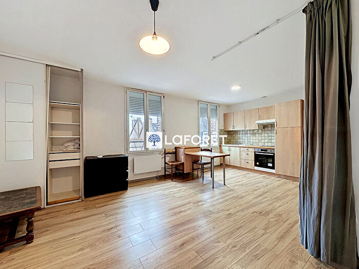 Appartement à louer - Chauny, Centre-ville, Chaussée, Brouage, Beauséjour - 1 pièce