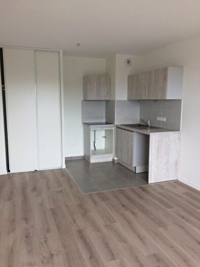 Fleury-les-Aubrais, Boudines, Champs du Moulin, Barrière Saint-Marc : Appartement 2 pièces à louer