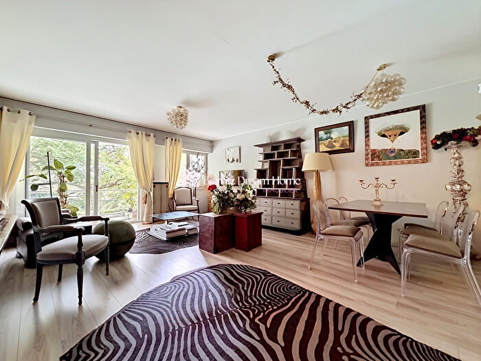 Appartement 4 pièces à vendre - Biarritz, Saint-Charles, Phare, Larochefoucauld