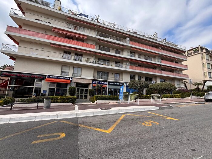 Appartement 2 pièces à louer à Nice, Cimiez