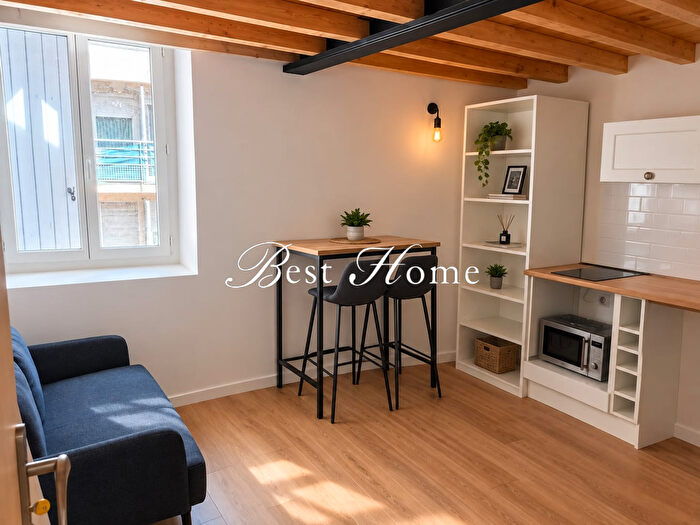Appartement 1 pièce à louer - Nîmes, Placette