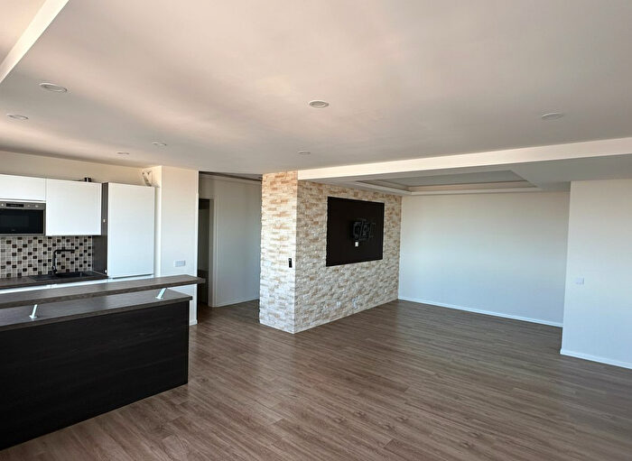 Appartement à vendre - La Madeleine, Pompidou, Nouvelle Madeleine - 3 pièces - 2 chambres