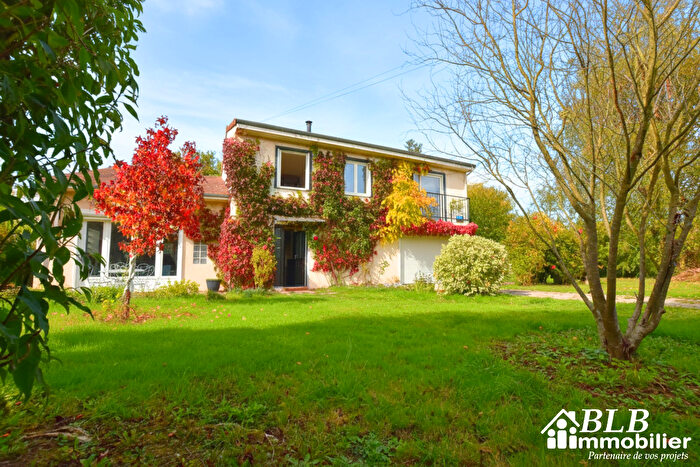 Maison à vendre - Les Essarts-le-Roi - 6 pièces - 4 chambres