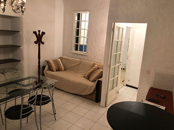 Appartement à louer - Antibes, Coeur de ville - 2 pièces - 1 chambre