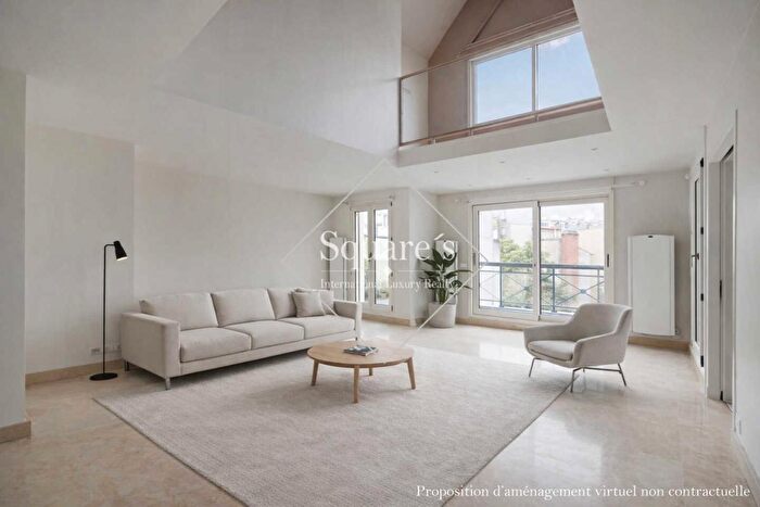 Appartement à vendre - Courbevoie - 7 pièces - 5 chambres