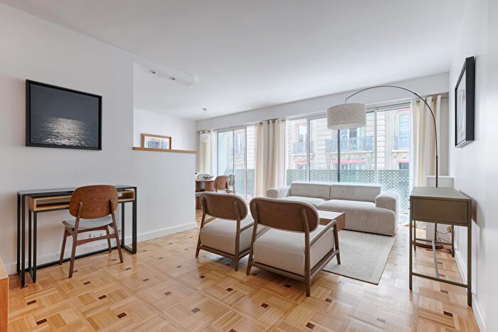 Appartement à louer - Paris e , Muette-Nord, Trocadéro - 5 pièces - 3 chambres