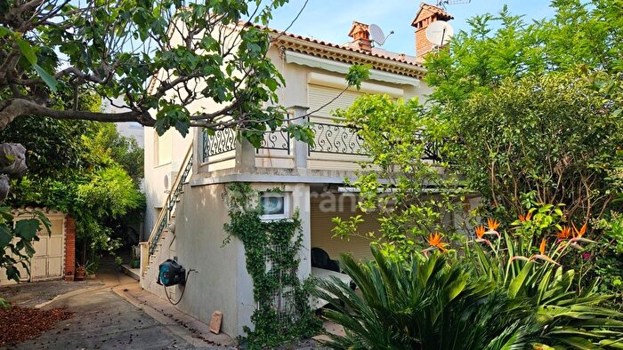 Maison 6 pièces à Cavalaire-sur-Mer, Centre-ville, à vendre