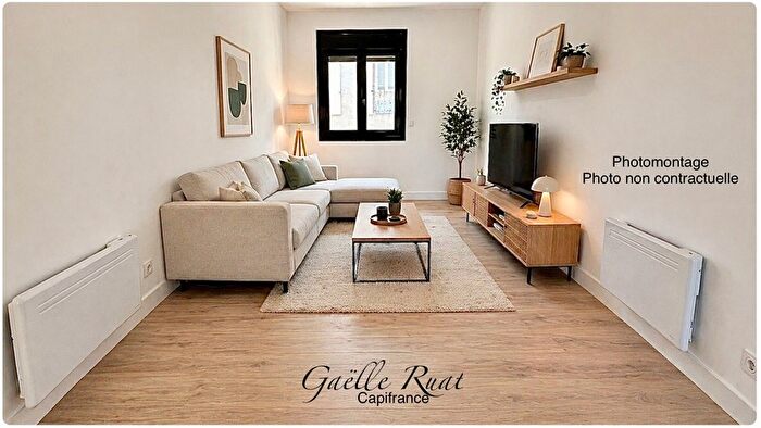 Appartement à vendre - Bourg-Madame - 4 pièces - 3 chambres