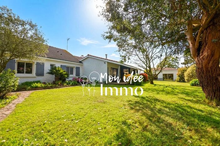 Maison à vendre - Saint-Michel-Chef-Chef - 9 pièces - 5 chambres