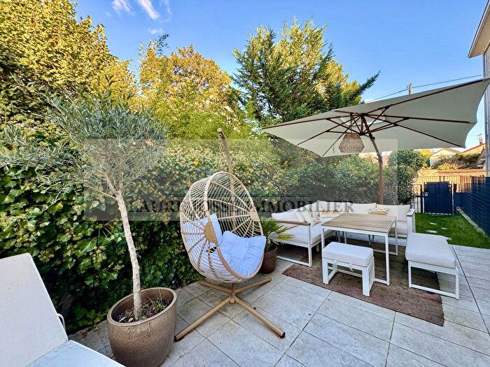 Appartement à vendre - Chatou, Est - 5 pièces - 3 chambres