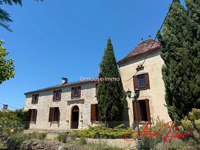 Maison 8 pièces à Neuffons, à vendre