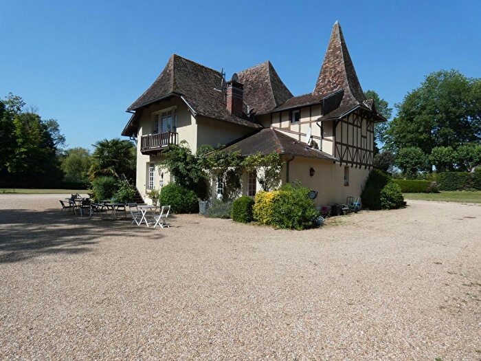 Maison 16 pièces à Cherisy, à vendre