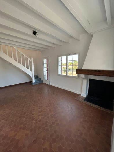 Maison 4 pièces à louer à Léon