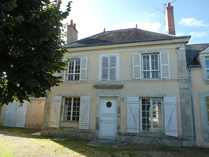 Maison à louer - Darvoy - 8 pièces - 6 chambres