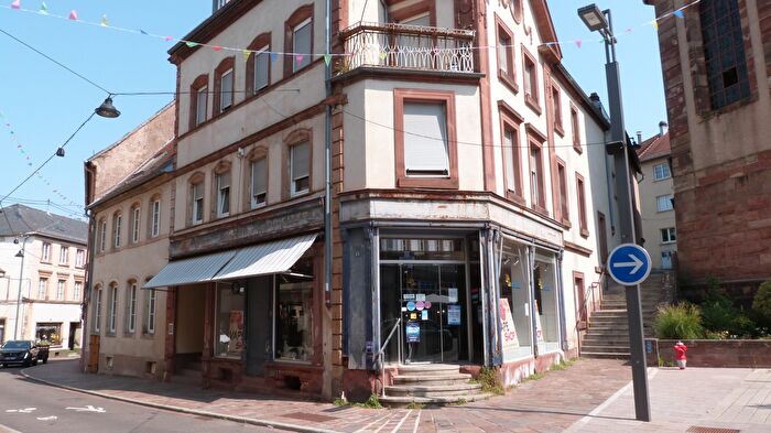 Maisons à vendre et appartements à louer - 3