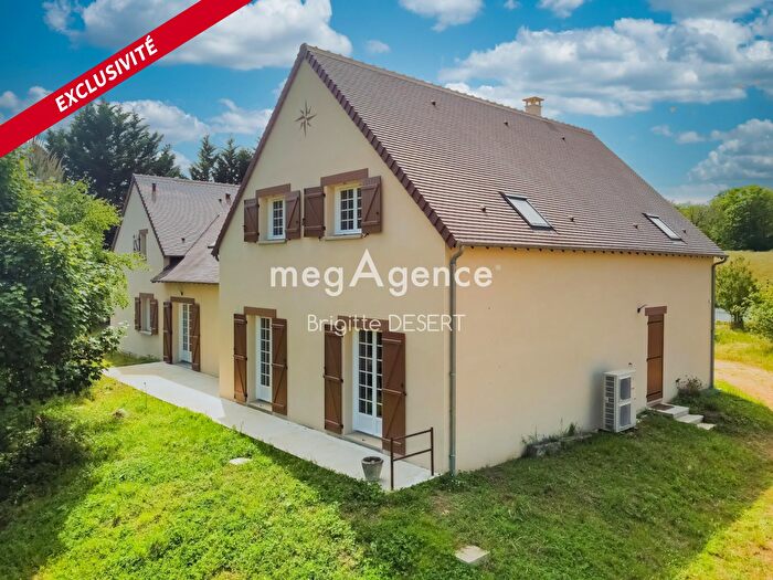 Maison à vendre - Montfort-le-Gesnois - 9 pièces - 6 chambres