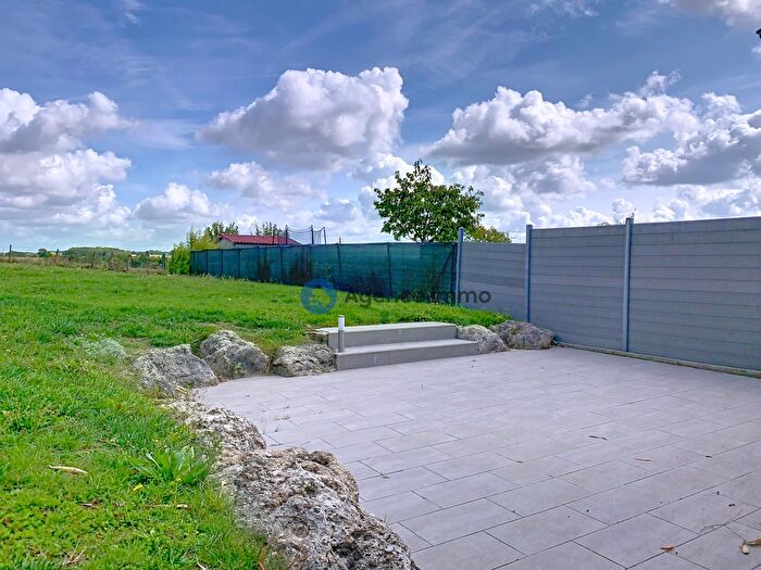 Maison à vendre - Souvigné - 4 pièces - 3 chambres