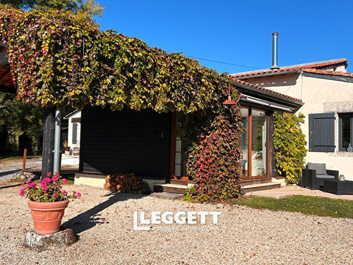 Maison à vendre - Montignac-le-Coq - 4 pièces - 3 chambres