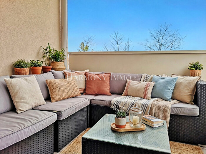 Appartement à vendre - Vaulx-en-Velin, Vaulx en Velin Sud - 3 pièces - 2 chambres