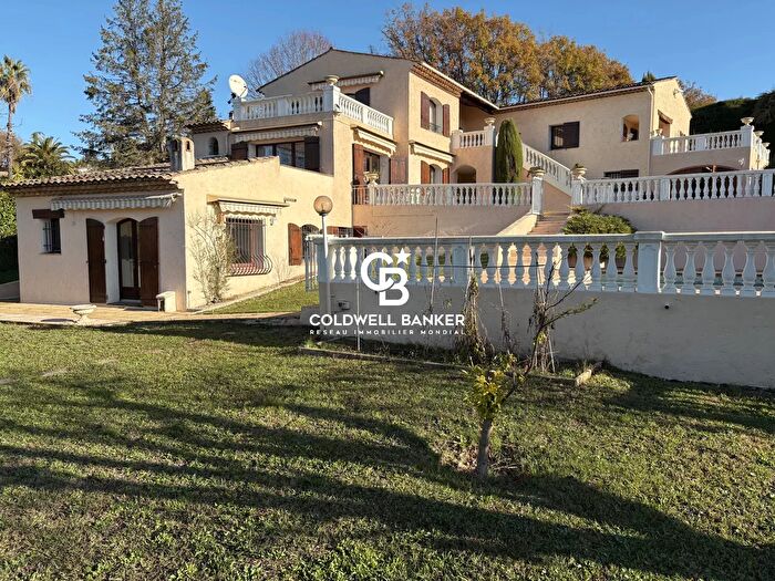 Maison à vendre - Saint-Paul-de-Vence - 10 pièces - 5 chambres