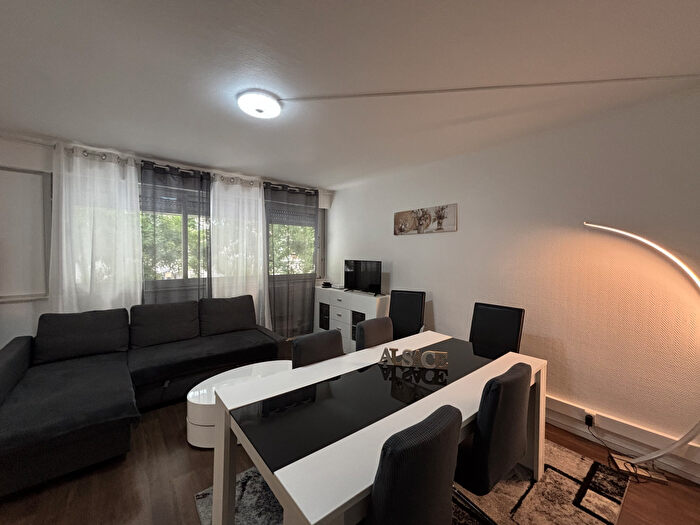 Appartement 4 pièces à Mulhouse, Centre historique, à vendre