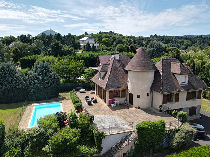 Orcines - Maison 7 pièces à vendre