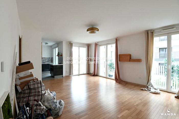 Asnières-sur-Seine, Gresillons, Voltaire : Appartement 4 pièces à louer