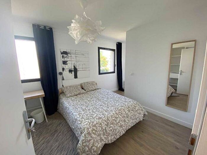 Appartement à louer - Bijou-Thouars, Talence - 1 pièce - 4 chambres