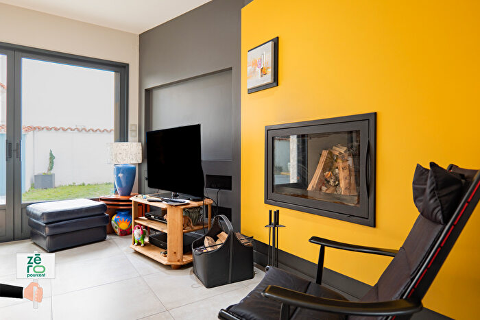 Maison à vendre - Challans, Centre-ville - 7 pièces - 5 chambres