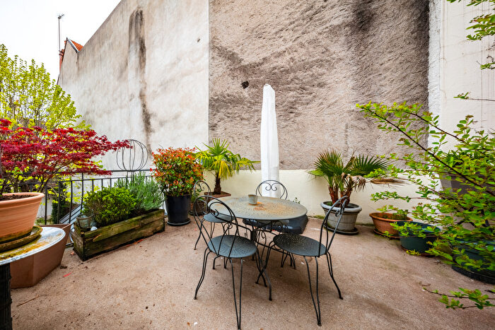 Appartement à vendre - Dijon, Centre-ville - 8 pièces - 6 chambres