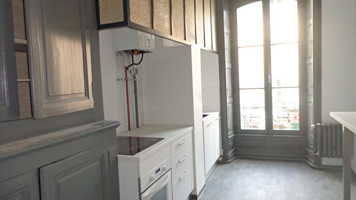 Appartement à louer - Aurillac, Centre-ville - 2 pièces - 1 chambre