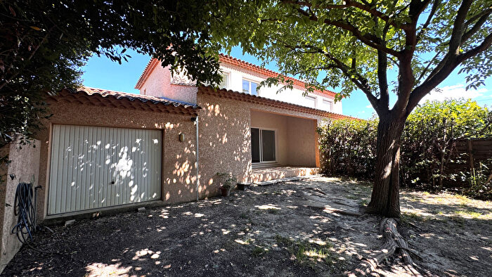 Tarascon, Sainte-Cécile : Maison 4 pièces à vendre