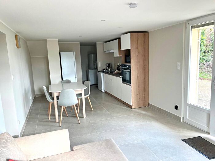 Ouest, Saint-Jean-dAngély - Appartement 3 pièces à louer