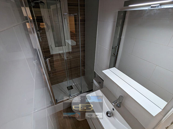 Appartement 5 pièces à Nice, Carré d'or, à vendre
