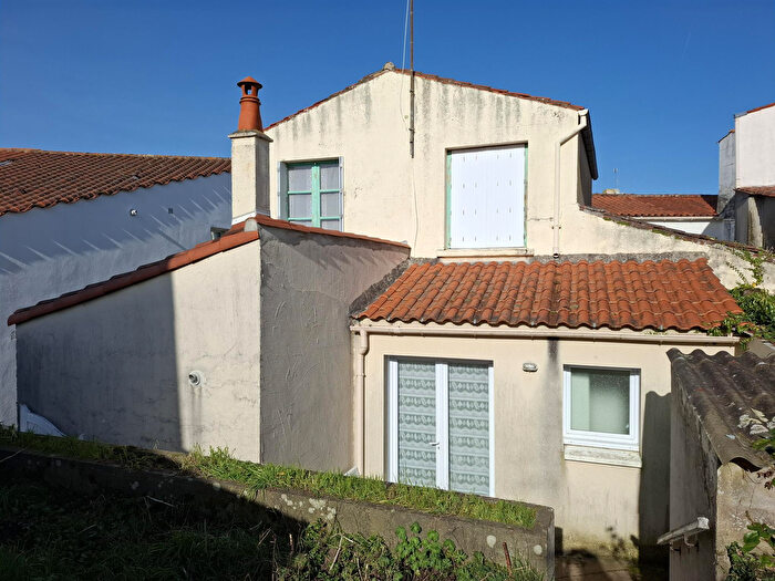 Maison à vendre - Château-dOlonne, Les Soulardières, Mairie - 4 pièces - 2 chambres