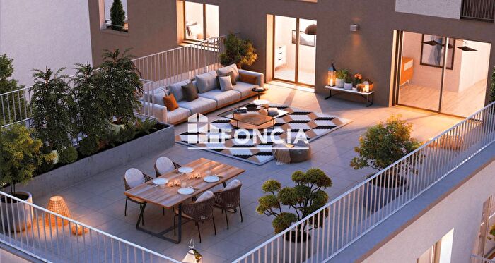 Appartement à vendre - Vitré, Champ de Foire - 5 pièces - 4 chambres