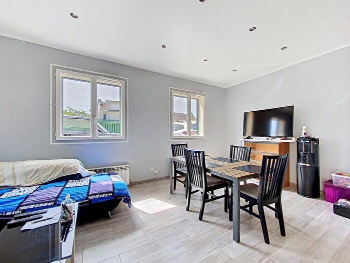 Maison 7 pièces à Magny-les-Hameaux, à vendre