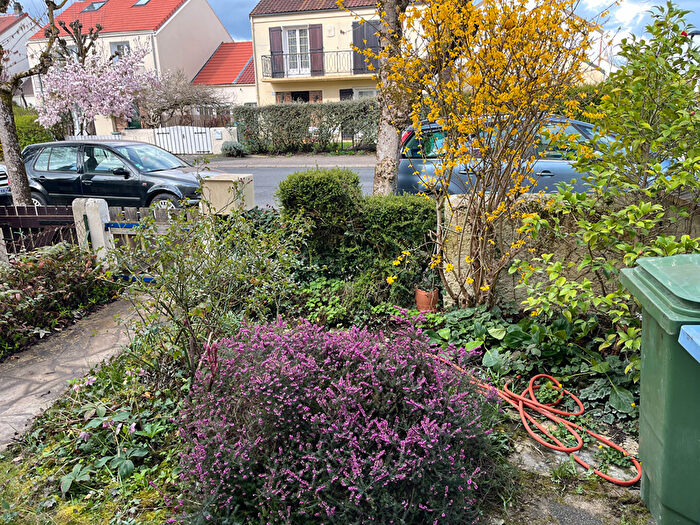 Maison à vendre - Rambouillet, Villeneuve, Hippodrome - 5 pièces - 4 chambres