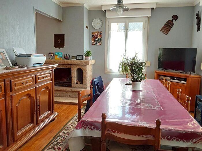 Maison 7 pièces à Rostrenen, à vendre